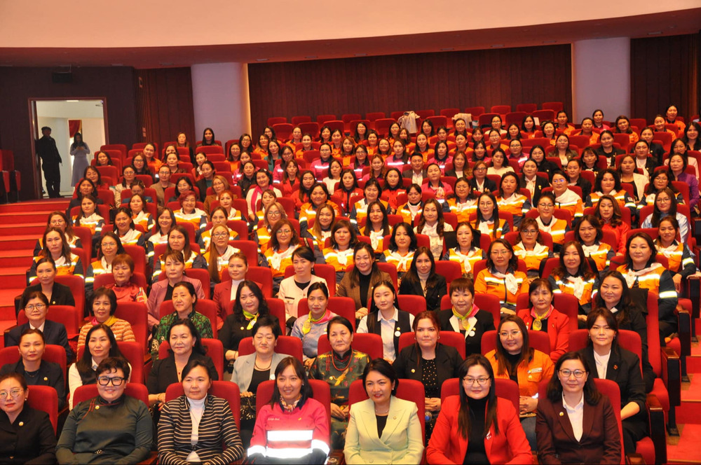 Хүртээмжтэй уул уурхайн хөгжлийн төлөө уурхайчин эмэгтэйчүүд чууллаа